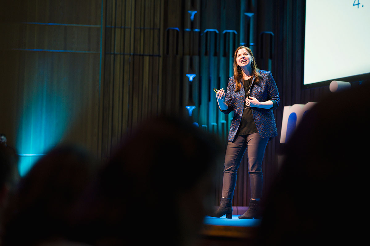 Guiding Human-Centric Digital Transformation - Kate O'Neill Guiding Human-Centric Digital Transformation - Kate O'Neill